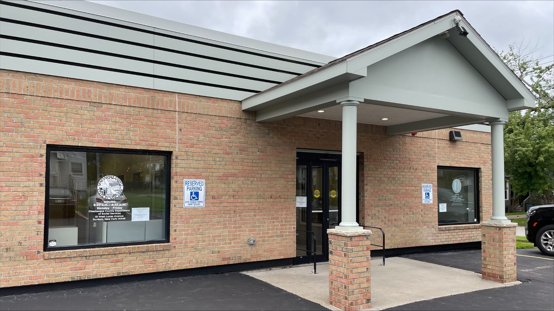 New county office opens on Lucas Ave. | News, Sports, Jobs - Observer Today